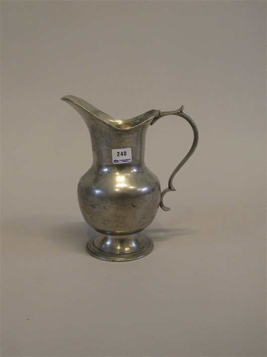 TENNKANNA. H 22 cm. – Auktionshuset i Örebro AB