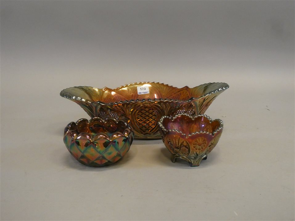 EDA, lysterglas. Skålar 3 st. L 34 cm. Diam 10 & 11 cm. – Auktionshuset ...