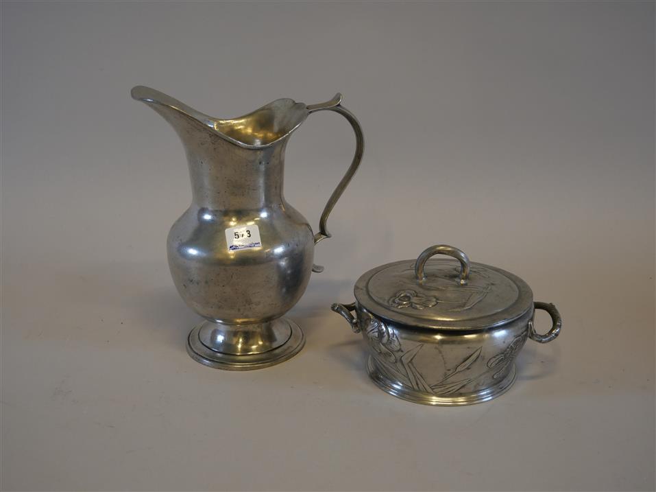 TENNKANNA OCH BURK, Burk utan glasinsats. H. 22.5 och 12 cm ...