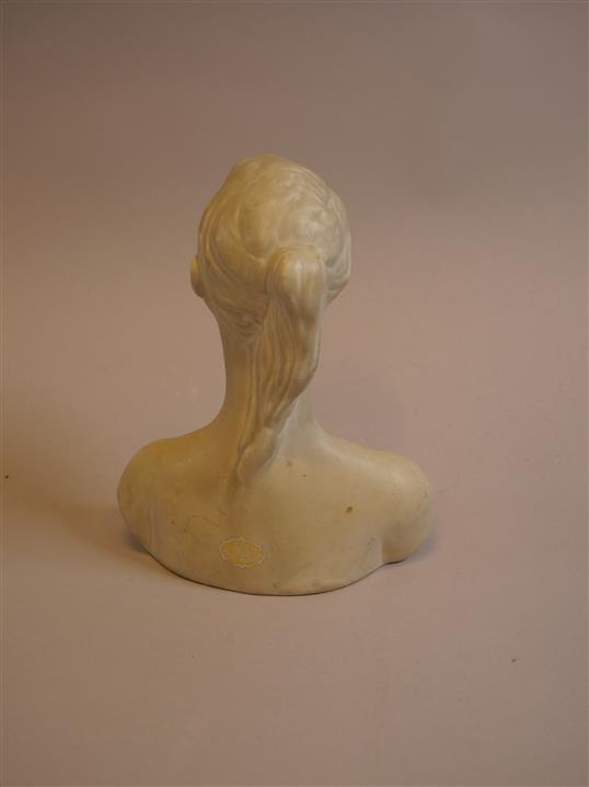 GEFLE, byst märkt Gefle Tina. H 16,5 cm. – Auktionshuset i Örebro AB