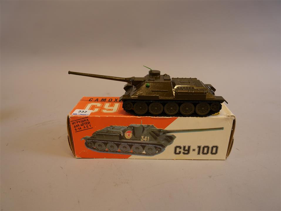 LEKSAK. Tank, CY-100. Originalkartong – Auktionshuset i Örebro AB