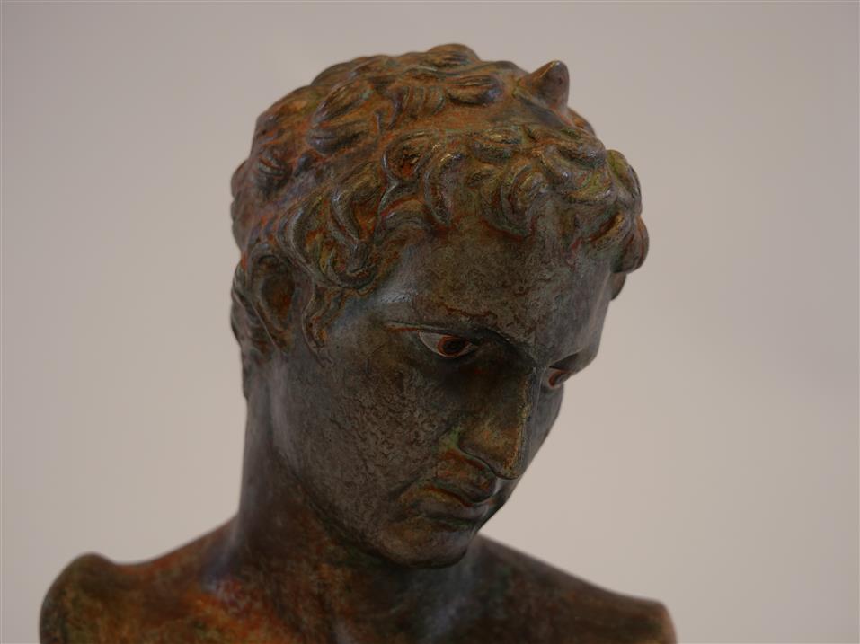 BYST. H. 21 cm – Auktionshuset i Örebro AB