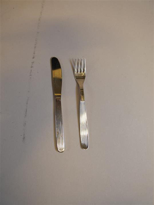 BESTICK Rostfria, bl.a Hackman – Auktionshuset i Örebro AB