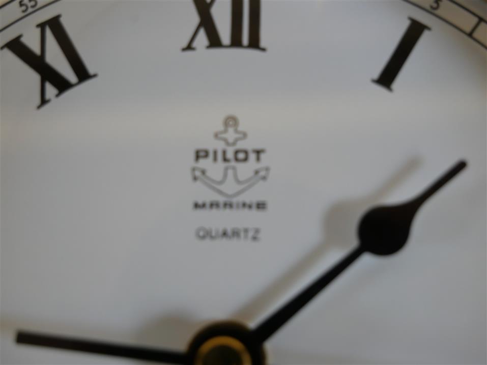 KLOCKA, ”Pilot” marin quartz, mässing. Diam. 20 cm. – Auktionshuset i ...