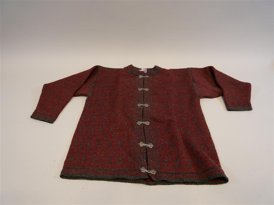 LUSEKOFTA. Norge. Str: L – Auktionshuset i Örebro AB