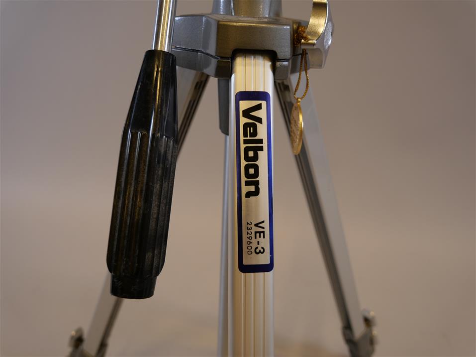 KAMERASTATIV. VELBON VE-3 – Auktionshuset i Örebro AB