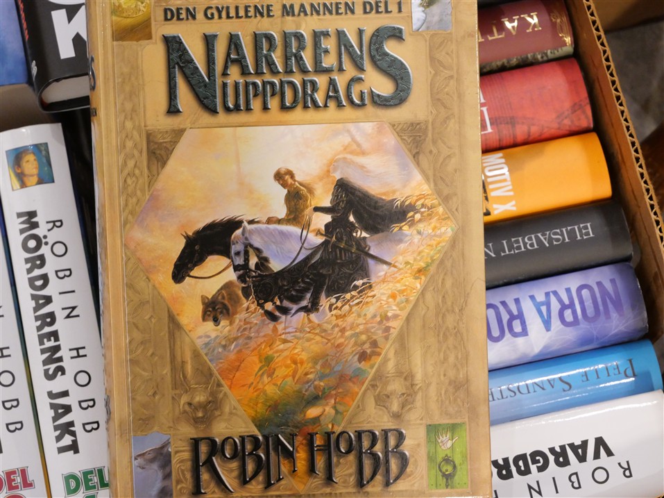 BÖCKER. Bl.a. Simon Kernick. Robin Hood – Auktionshuset i Örebro AB